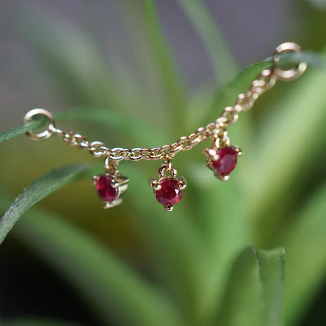 Modern mood Chain With Dripping Faceted Gemstone – MANTRAFINEJEWELLERY.COM