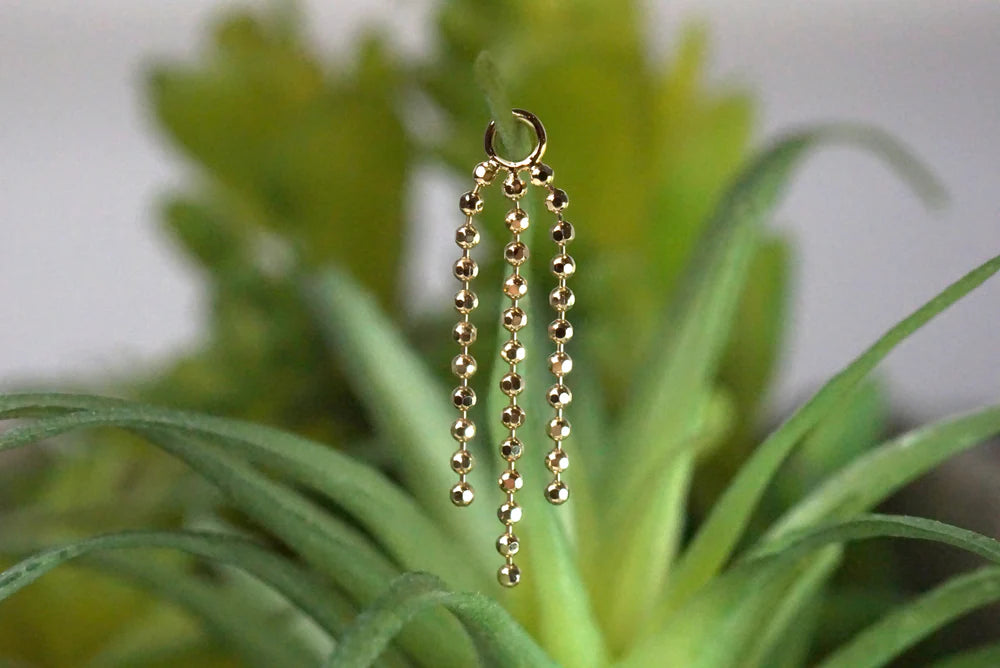 Modern Mood Triple Ball Chain Charm – MANTRAFINEJEWELLERY.COM